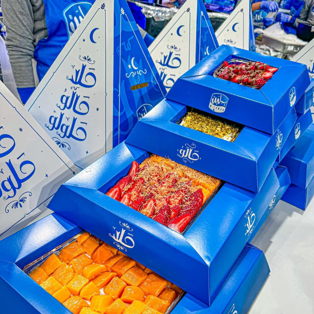 Custom Pyramid Dessert Box for Treats | Fastfoodpak