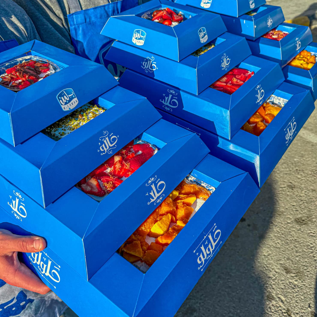 Custom Pyramid Dessert Box for Treats | Fastfoodpak